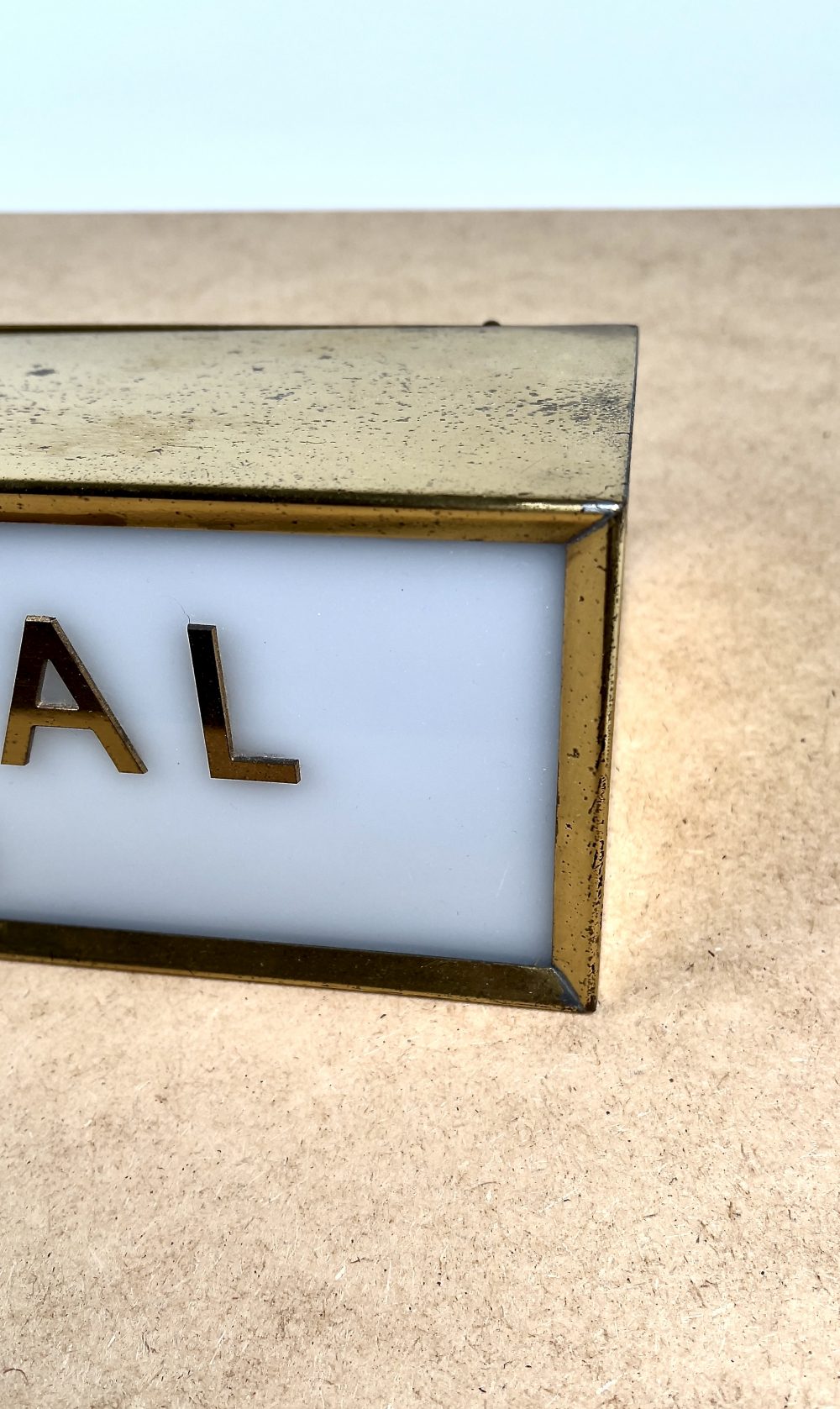 UNIQUE LUMINOUS SIGN UNIVERSAL Genève CIRCA 1960 - ECY Gallery