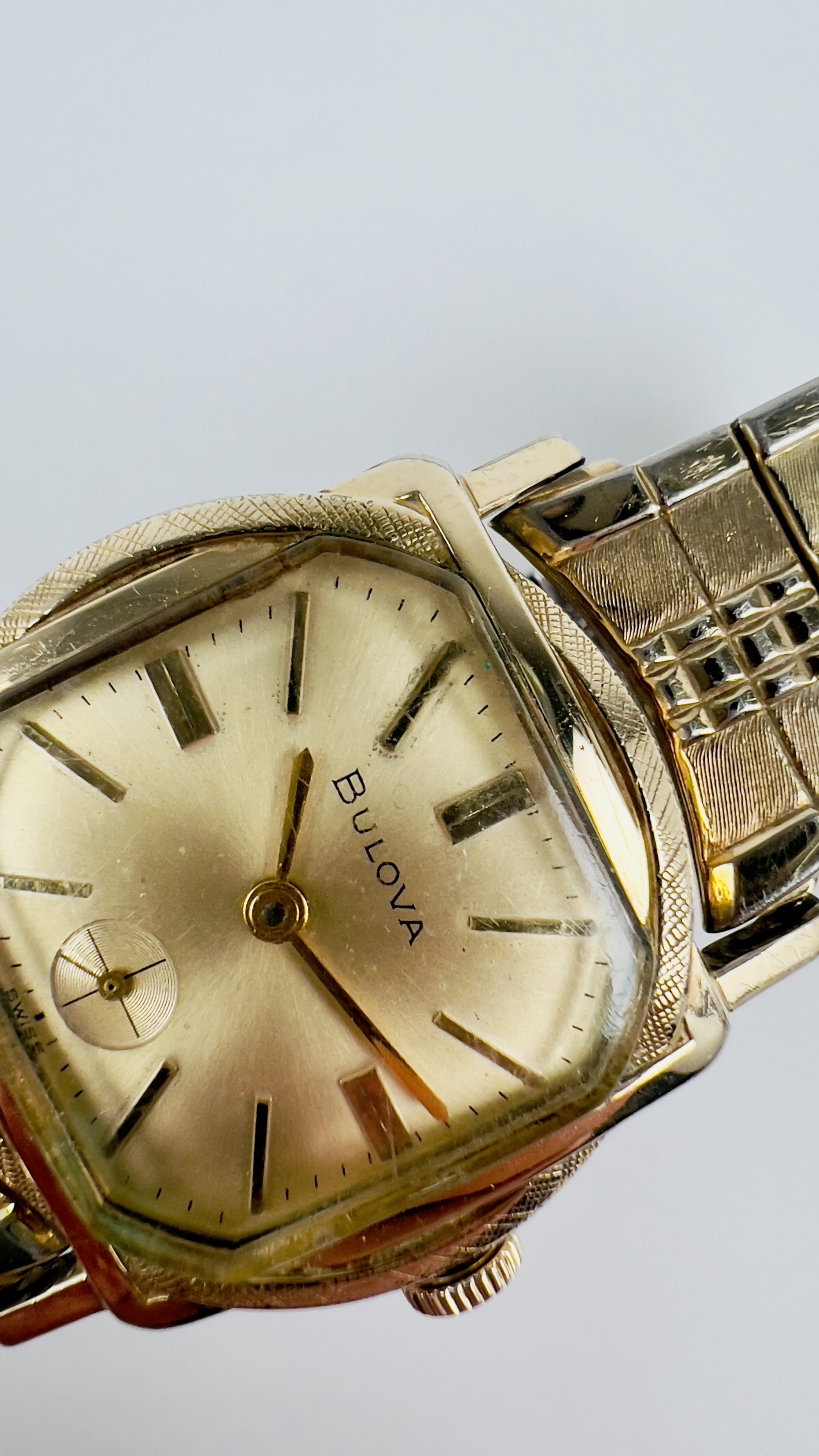 RARE BULOVA ASYMÉTRIQUE “DOUBLE CASE” 1966 – ECY Gallery