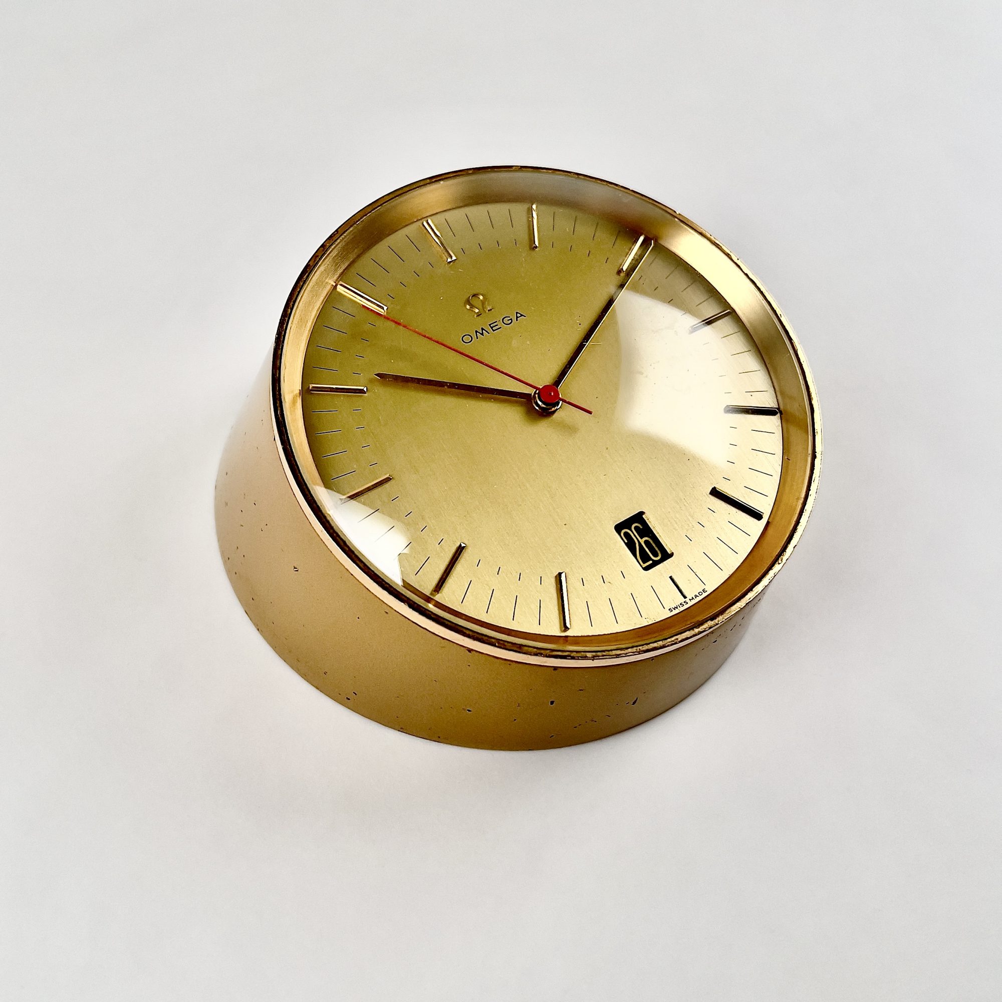 OMEGA CLOCK REF. 5559 "TRUNCATED LINE" CA. 1960 - ECY Gallery